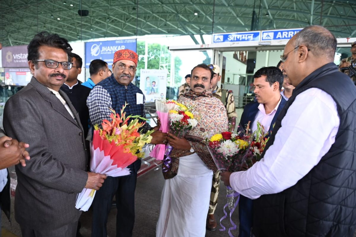 Union Minister Dr. L. Murugan Embarks on Three | DD News On Air