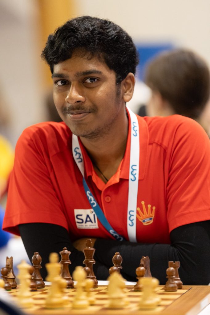 Indian Grandmaster Pranav Venkatesh becomes World Junior Chess Champion ...