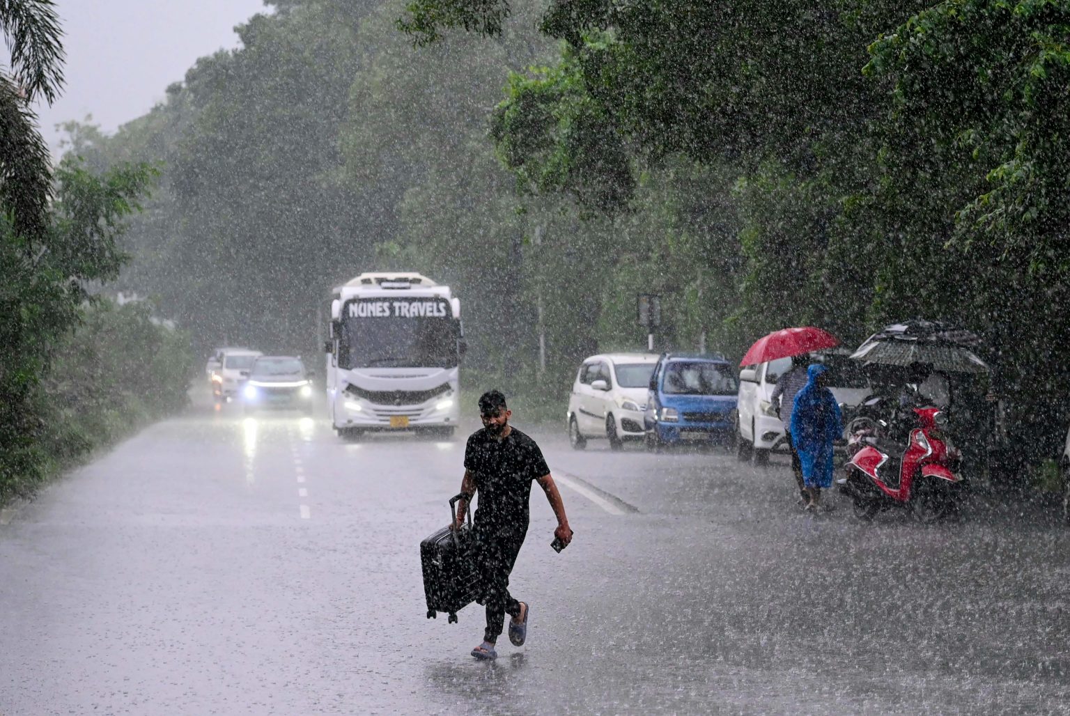 Heavy Rain Disrupts Normal Life In Goa; IMD Issues Orange Alert | DD ...