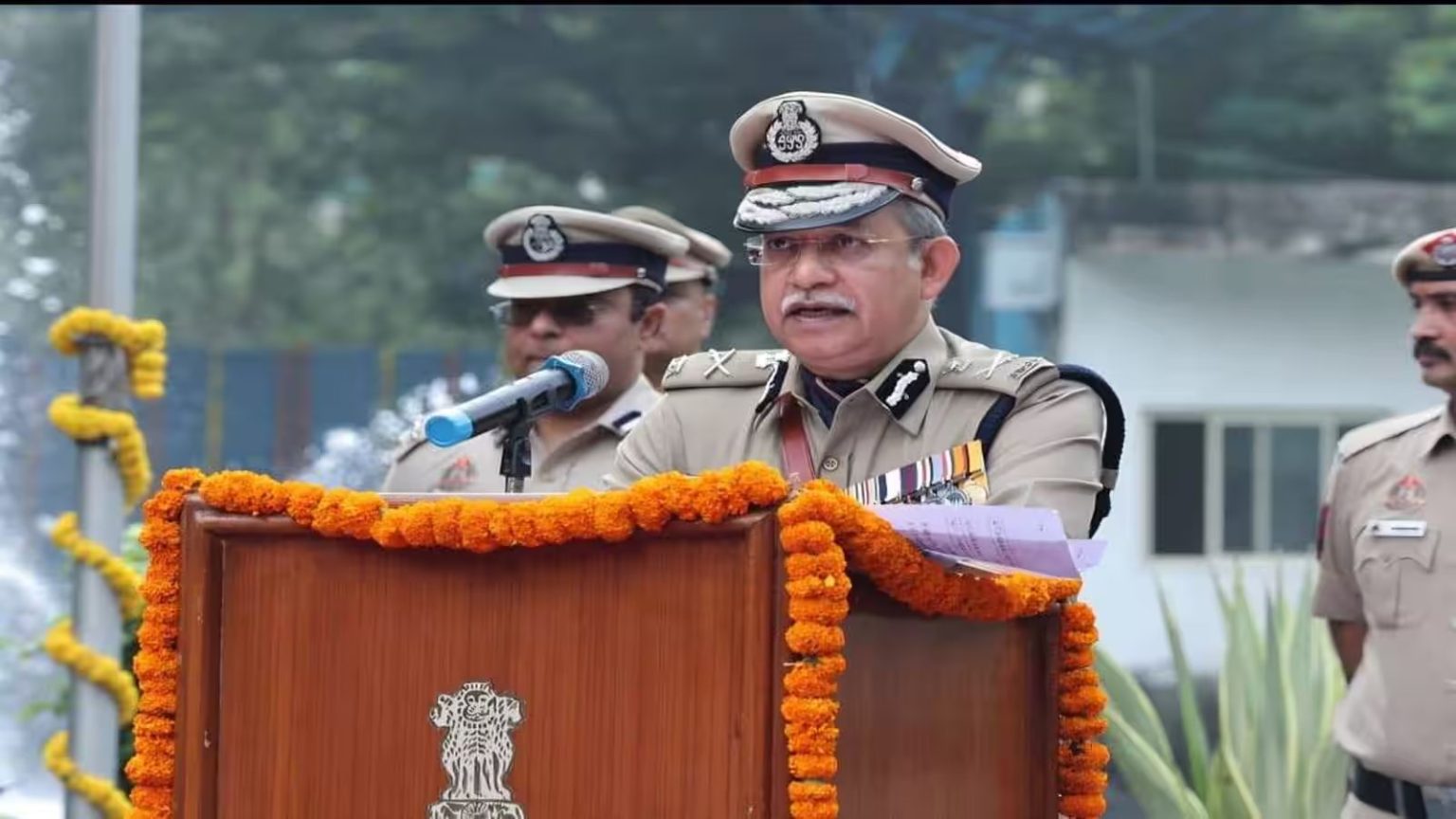 Senior IPS Officer Satish Golcha Takes Charge as Delhi Police ...