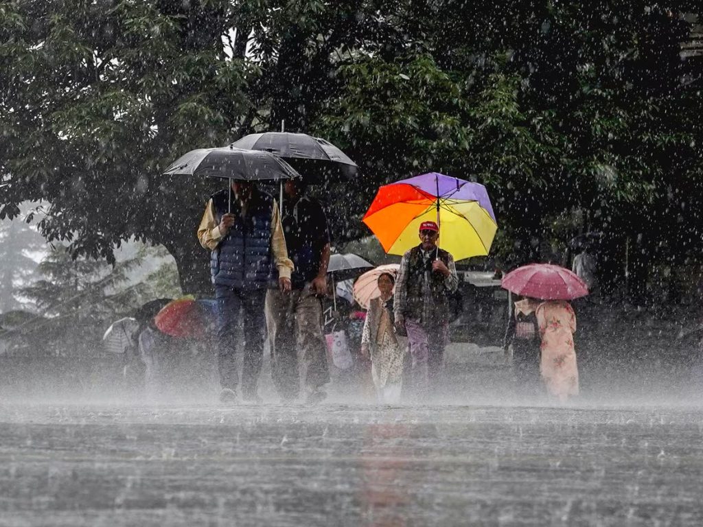 Himachal Pradesh Battles Severe Monsoon Aftermath: 146 Landslides, 424 ...