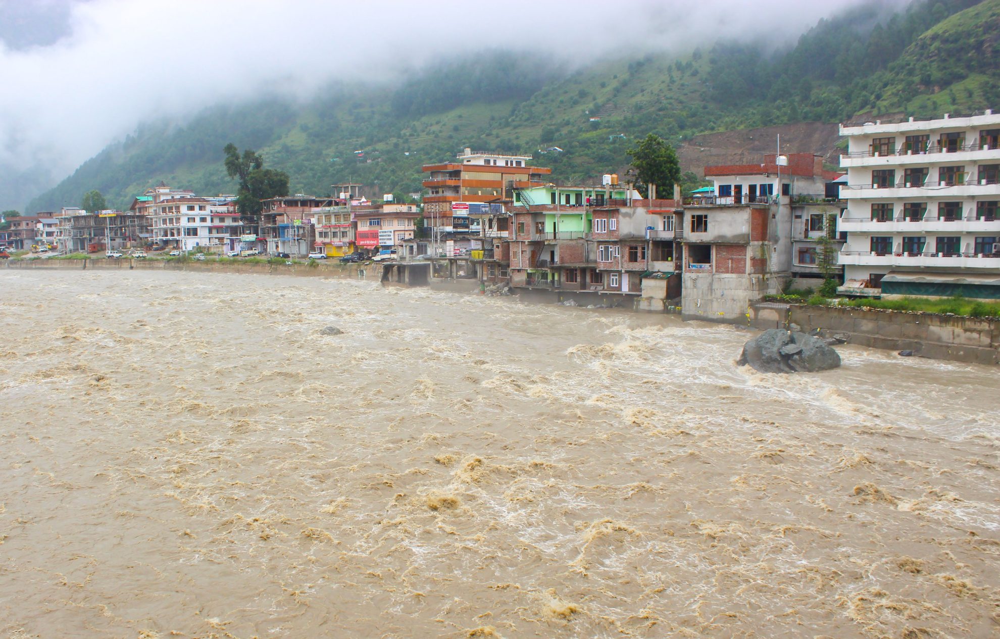 Himachal Pradesh Faces Heavy Monsoon; Red Alert Issued for Kangra, Chamba, Mandi, Kullu