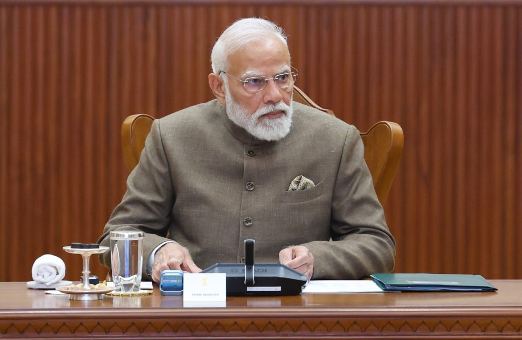 PM Modi speaks with leaders of Kuwait, Qatar & Oman; Condemns violation ...